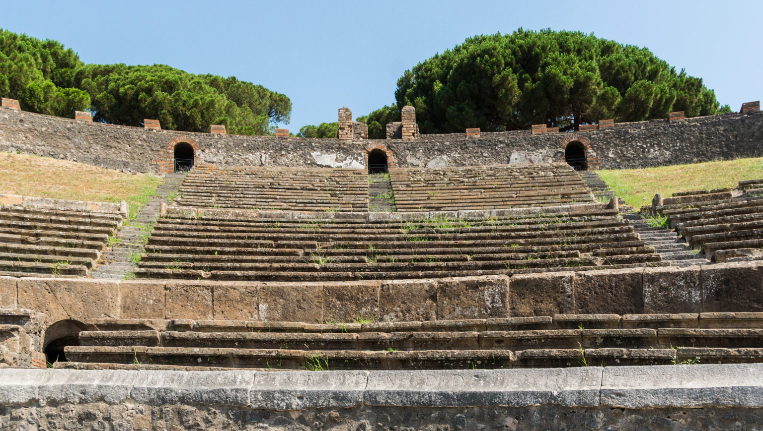 Development and Design of Arenas – Spectacles in the Roman World